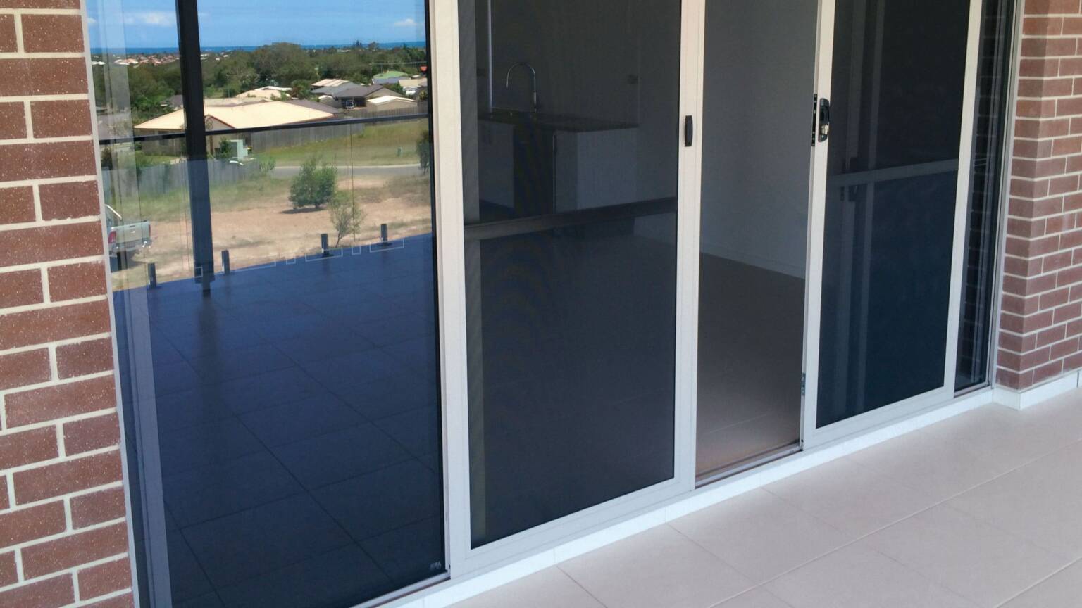 Fly Screens for Windows | Benefits | Types | Installation - Dreamfly Screen